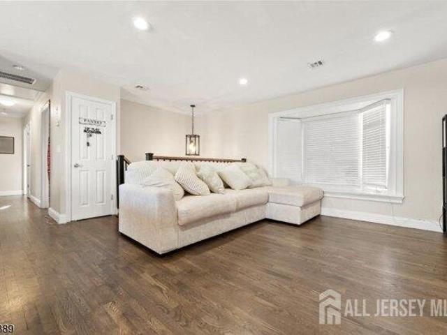 house with 5 bedroom, Carteret NJ DS102776325