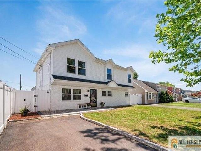 house with 5 bedroom, Carteret NJ ES103158785