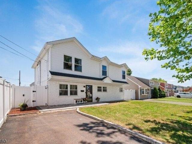 house with 5 bedroom, Carteret NJ ES104190142