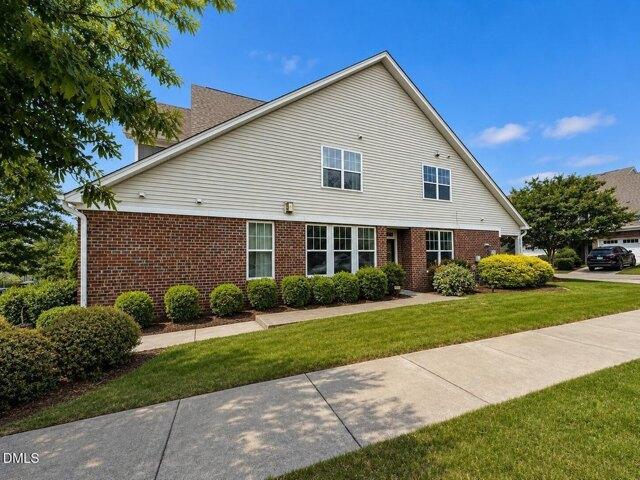 house with 5 bedroom, Cary NC ES104899287