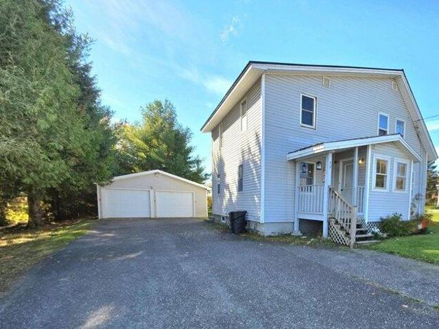 house with 5 bedroom, Caribou ME DS103125303