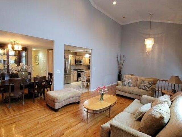 house with 5 bedroom, Carlstadt NJ DS88368945