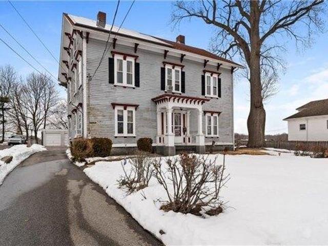 house with 5 bedroom, Central Falls RI DS102344128