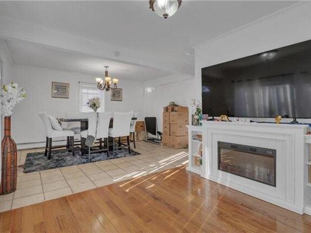 house with 5 bedroom, Central Falls RI DS103070431