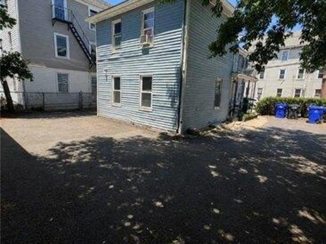 house with 5 bedroom, Central Falls RI ES104792213