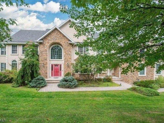 house with 5 bedroom, Cedar Grove NJ DLS101706917