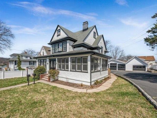 house with 5 bedroom, Cedar Grove NJ DLS102479368