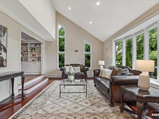 house with 5 bedroom, Cedar Grove NJ DS103161441