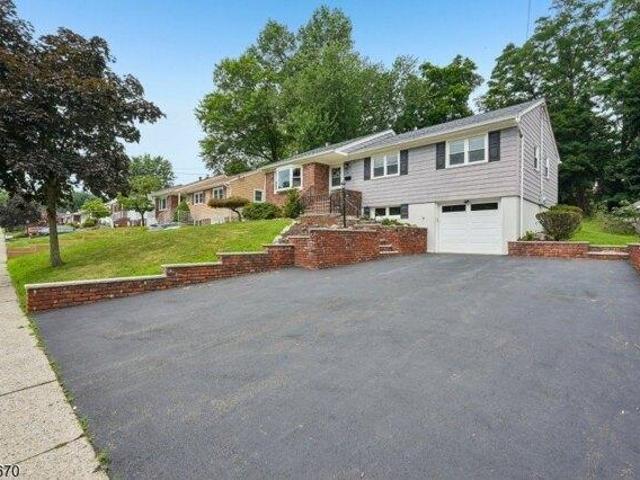 house with 5 bedroom, Cedar Grove NJ ES105190872