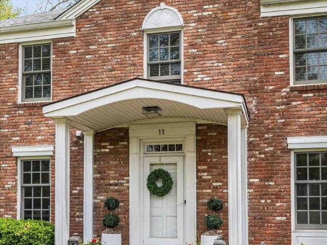 house with 5 bedroom, Chatham Twp. NJ DLS101986921