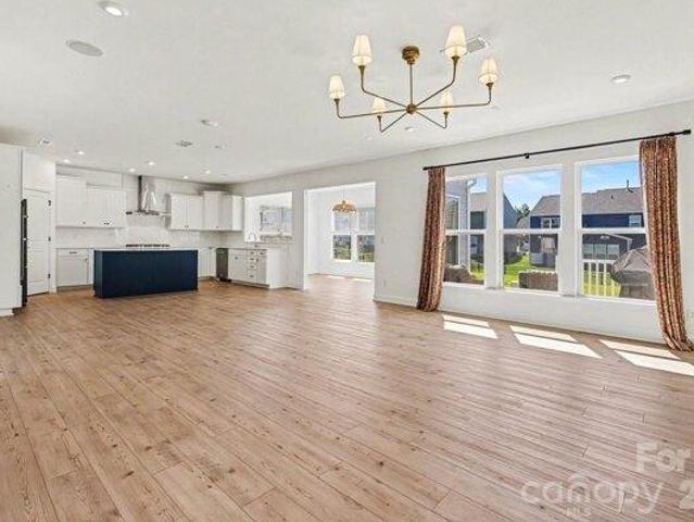 house with 5 bedroom, Charlotte NC ES104899436