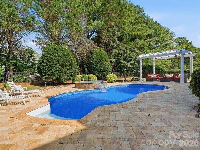 house with 5 bedroom, Charlotte NC ES104908125