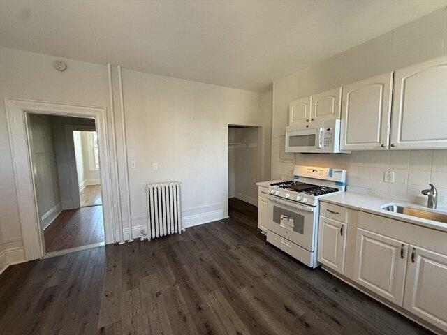house with 5 bedroom, Chelsea MA ES104541073