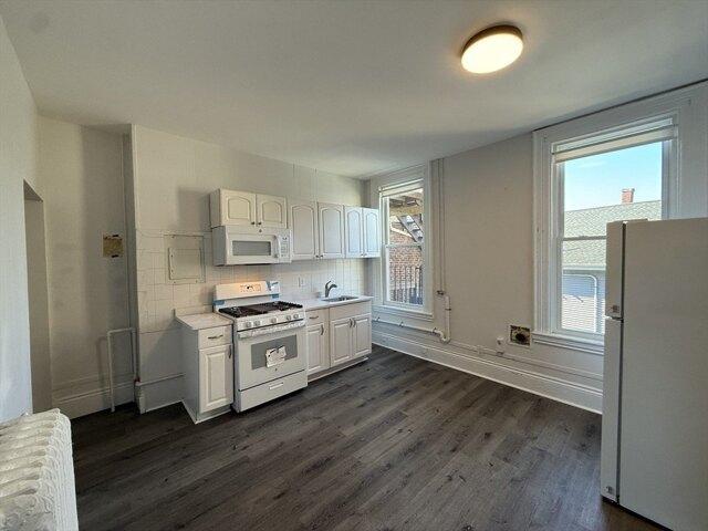 house with 5 bedroom, Chelsea MA ES105092505