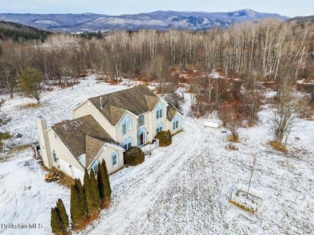 house with 5 bedroom, Cheshire MA DLS102372605
