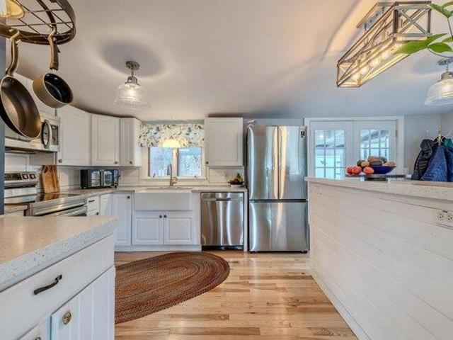 house with 5 bedroom, Chester VT ES105159733