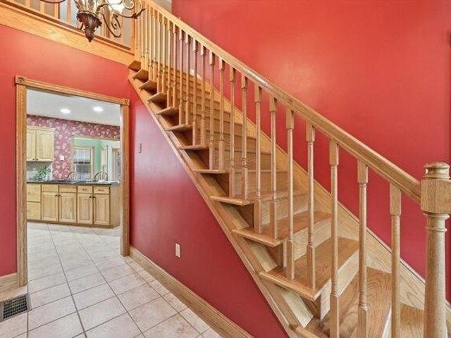 house with 5 bedroom, Chesterfield MA ES104331628