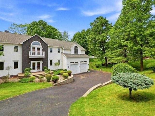 house with 5 bedroom, Chicopee MA DS103161741