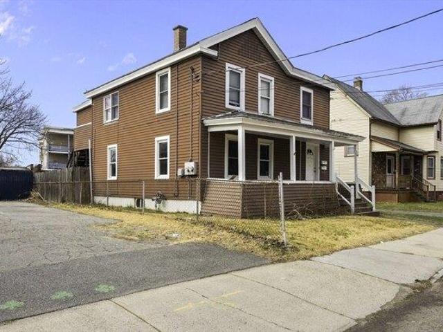 house with 5 bedroom, Chicopee MA ES103019888
