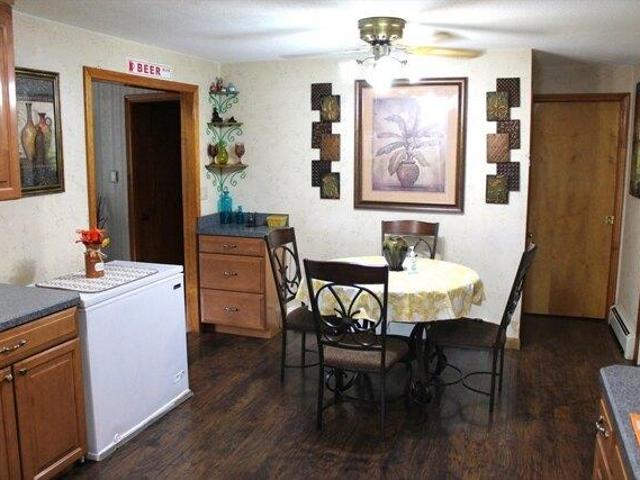 house with 5 bedroom, Chicopee MA ES103223417
