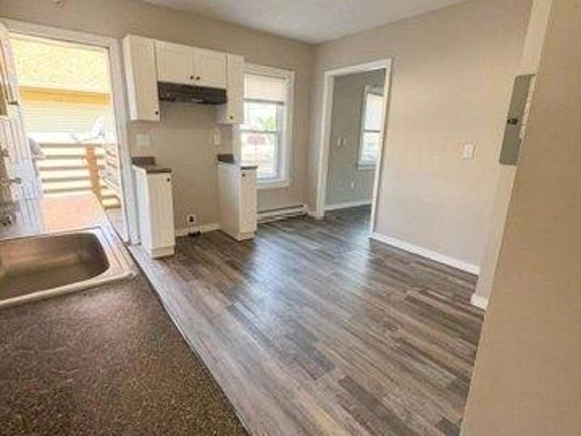 house with 5 bedroom, Chicopee MA ES104571649