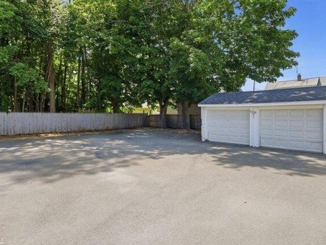 house with 5 bedroom, Chicopee MA ES105013603