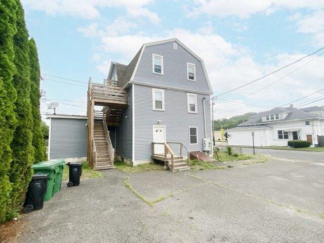house with 5 bedroom, Chicopee MA ES105207935