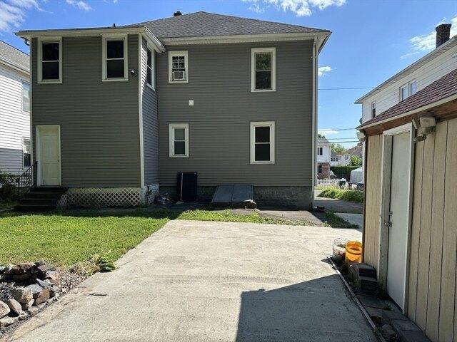 house with 5 bedroom, Chicopee MA ES105232728