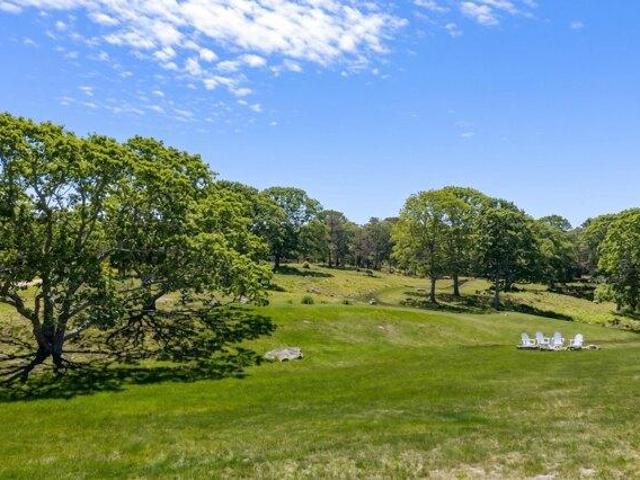 house with 5 bedroom, Chilmark MA DLS102634030