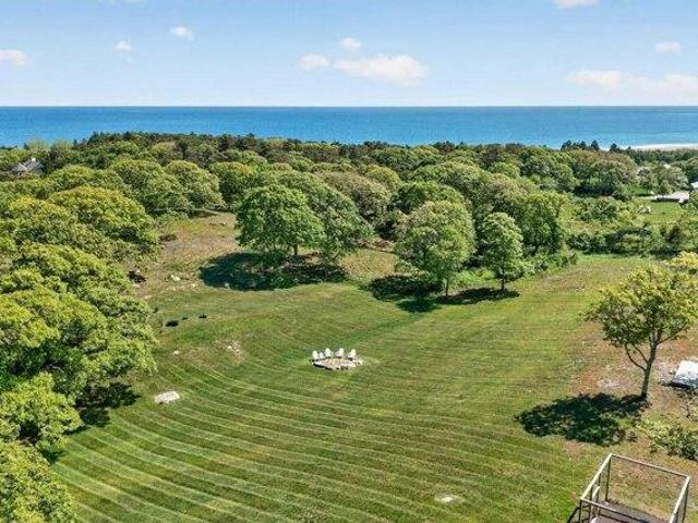 house with 5 bedroom, Chilmark MA ES104757418