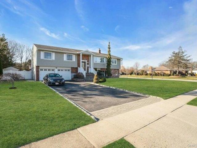 house with 5 bedroom, Commack NY DS103627015