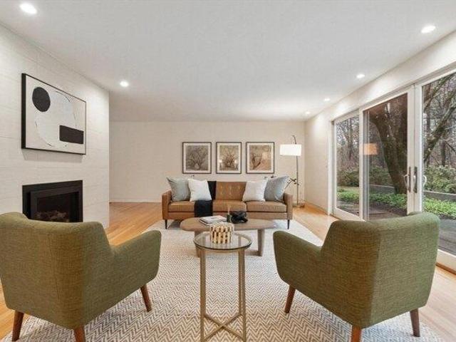 house with 5 bedroom, Concord MA DLS102119512