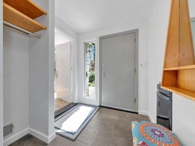 house with 5 bedroom, Concord MA DLS102315869