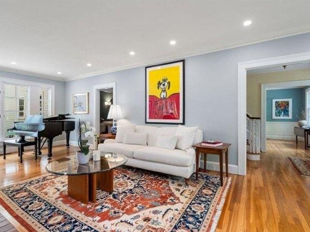 house with 5 bedroom, Concord MA ES104331104