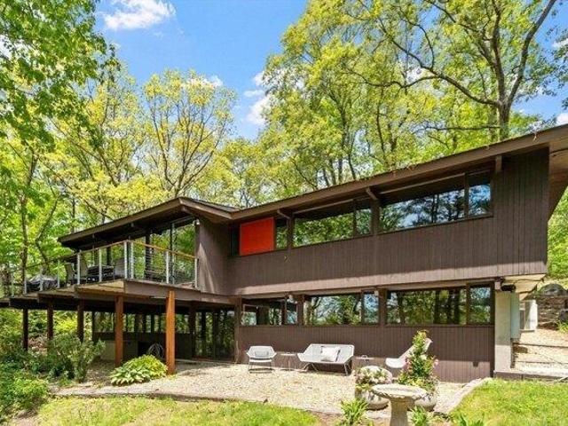 house with 5 bedroom, Concord MA ES104605648