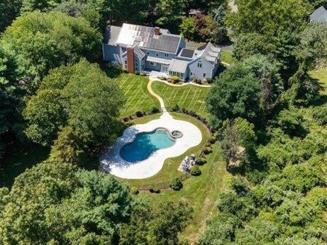 house with 5 bedroom, Concord MA ES105122558