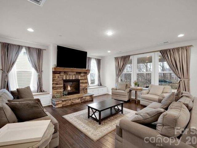 house with 5 bedroom, Concord NC ES104907460
