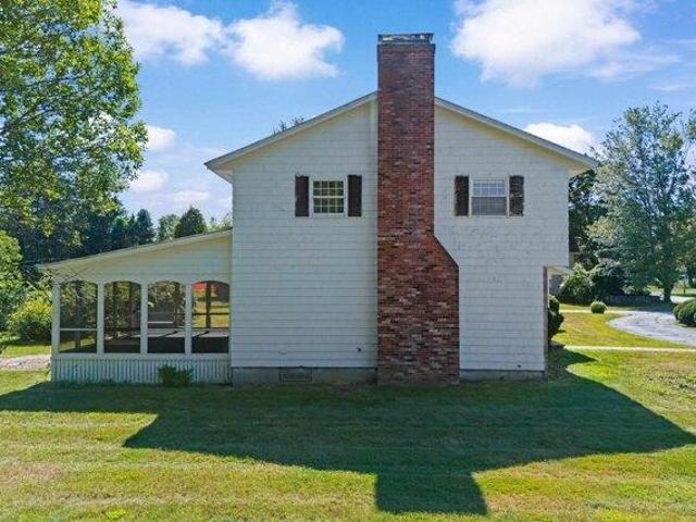 house with 5 bedroom, Concord NH ES103034869