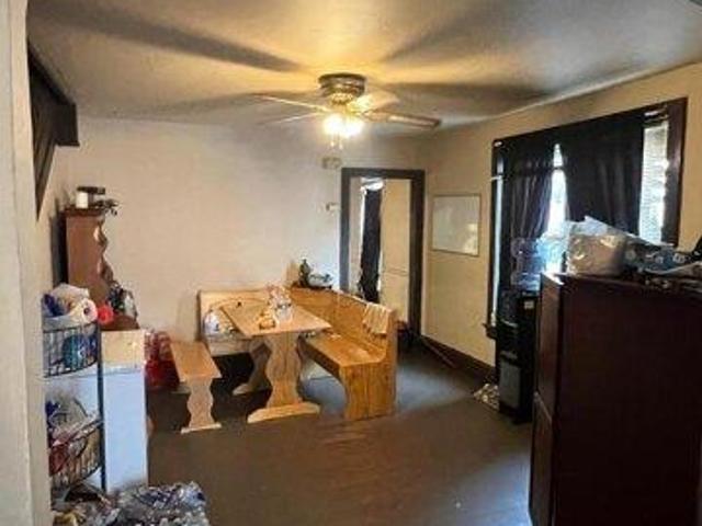 house with 5 bedroom, Coatesville PA DS103601721