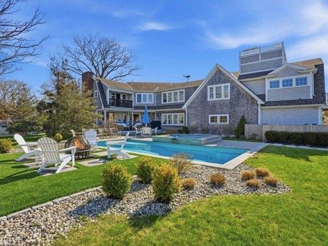 house with 5 bedroom, Cohasset MA ES102824262