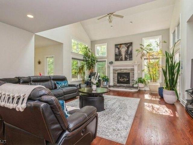 house with 5 bedroom, Colts Neck NJ ES104851099