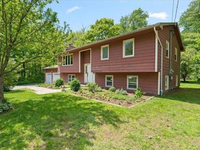 house with 5 bedroom, Colchester VT ES102823051