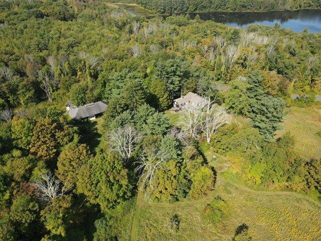 house with 5 bedroom, Colebrook CT ES104297595
