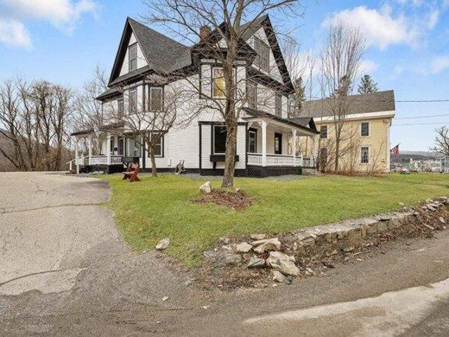 house with 5 bedroom, Colebrook NH DS102216903