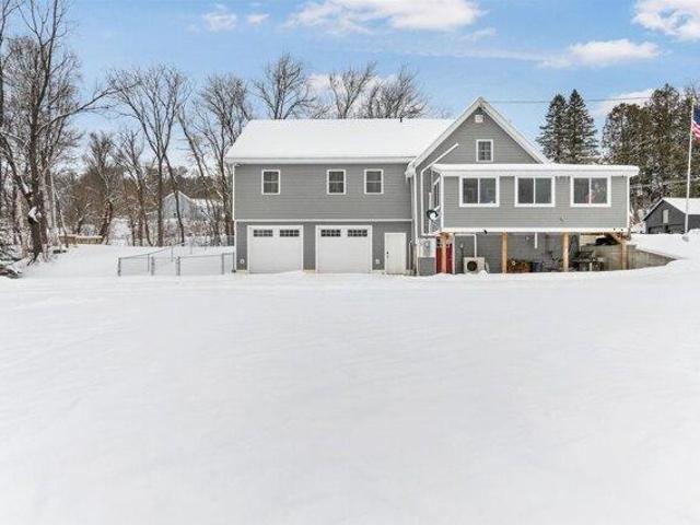 house with 5 bedroom, Colebrook NH ES103431338