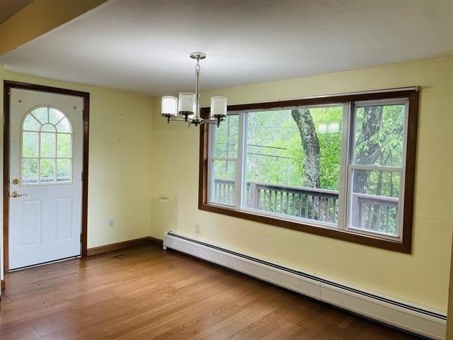 house with 5 bedroom, Colebrook NH ES104921686