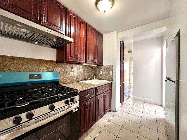 house with 5 bedroom, College Point NY ES104921836