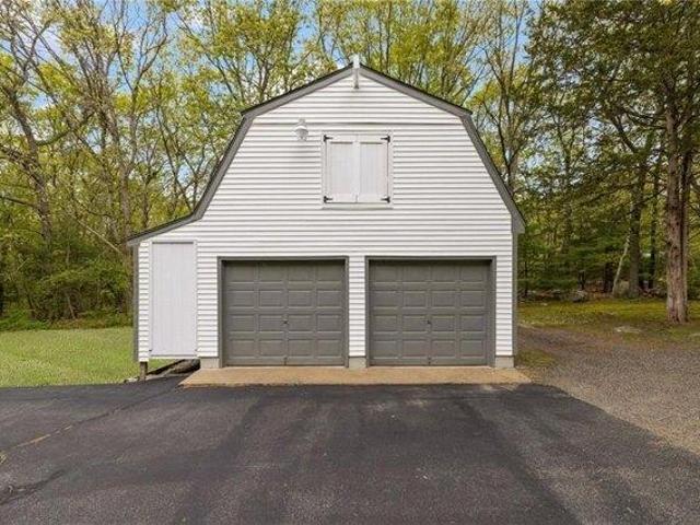 house with 5 bedroom, Coventry RI ES104191199