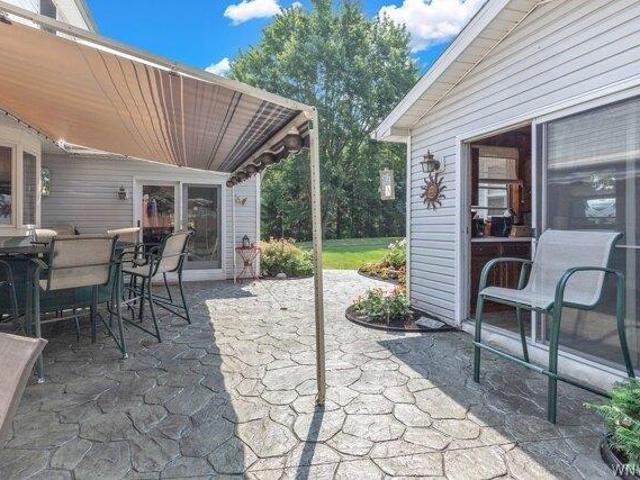 house with 5 bedroom, Clarence NY ES104907868