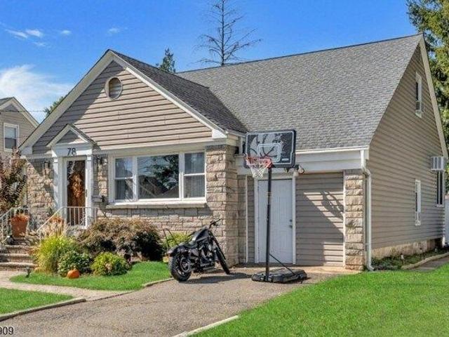 house with 5 bedroom, Clark NJ DS102026433